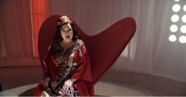 TV Mini-Series Review: Alice - An Imaginative Update to Lewis Carroll's ...